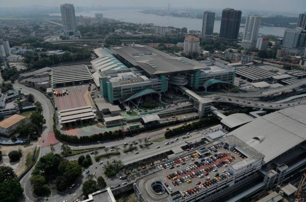 All CIQ counters at Sultan Iskandar Building, Sultan Abu Bakar Complex ...