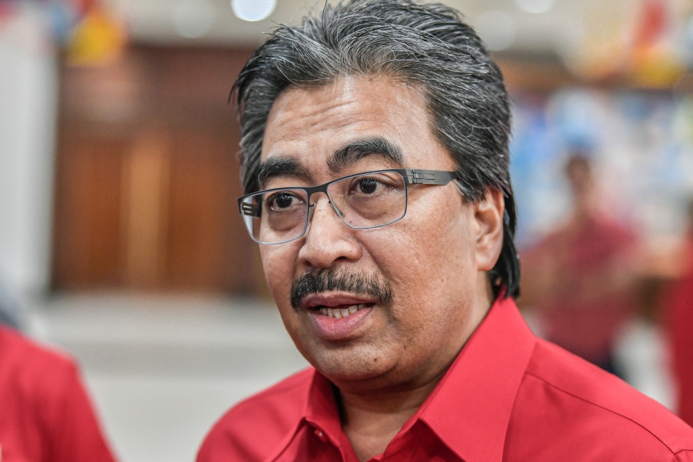 Umno veep Johari Abdul Ghani says 10 months too short to judge unity ...