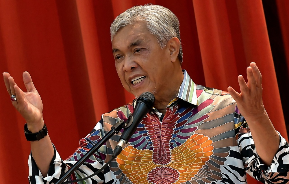 Ahmad Zahid proposes increase in allowance for contract preachers Ahmad Zahid proposes increase in allowance for contract preachers