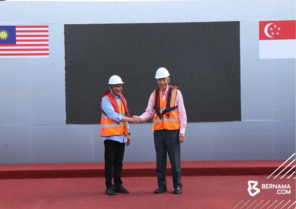PM Anwar, Singapore counterpart Lee Hsien Loong witness historic RTS ... PM Anwar, Singapore counterpart Lee Hsien Loong witness historic RTS ...