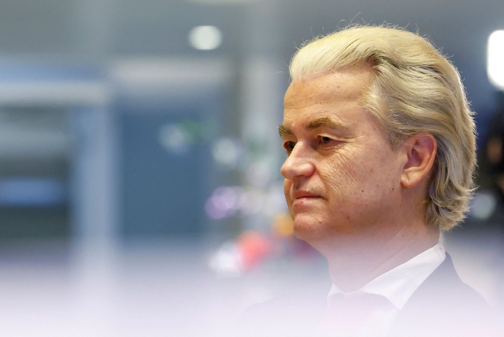 Dutch election winner Wilders meets Israeli president, pledges full support
