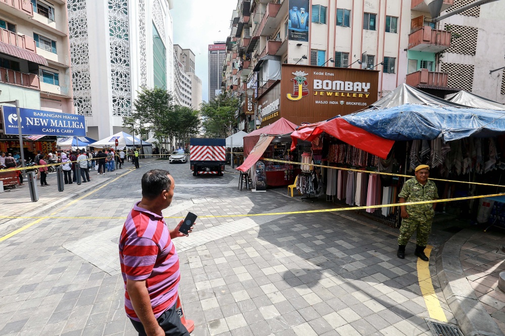 Jalan Masjid India traders affected by sinkhole point out ground ...