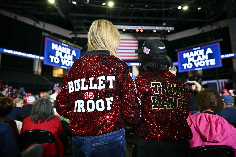 Anatomy of a Trump rally: From chants to ‘YMCA’ dance-offs, four acts ...