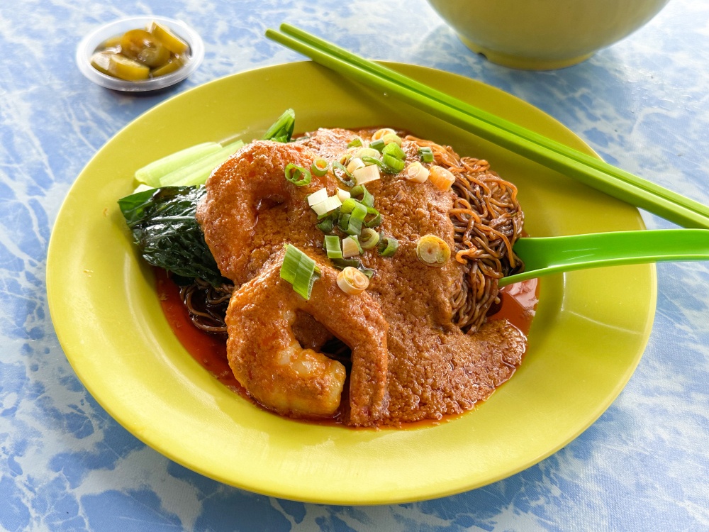 Go for a spin around PJ Section 1 for prawn curry 'wantan mee' at Big ...