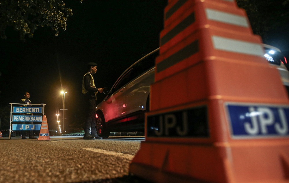 Express bus driver in Terengganu tests positive for drugs, detained ...