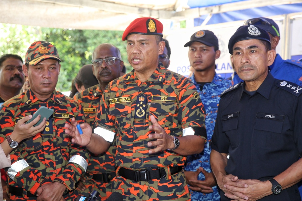 Fire D-G: Risk of secondary explosion at Putra Heights pipeline fire ...