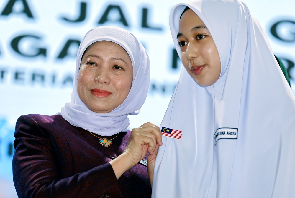 Nancy: Women’s Ministry backs flag badge campaign, say can prevent ...