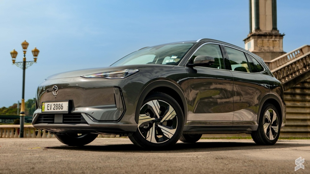 Asean Unity Drive 2025: Proton e.MAS EV embarks on record-breaking ...