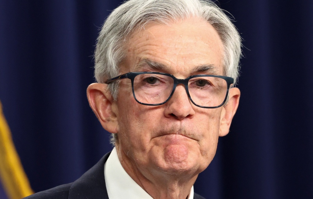 US Fed holds fire as trade tariffs cloud rate path