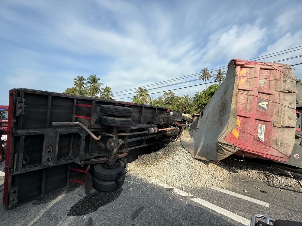 Eight killed as Federal Reserve Unit truck collides with lorry near ...