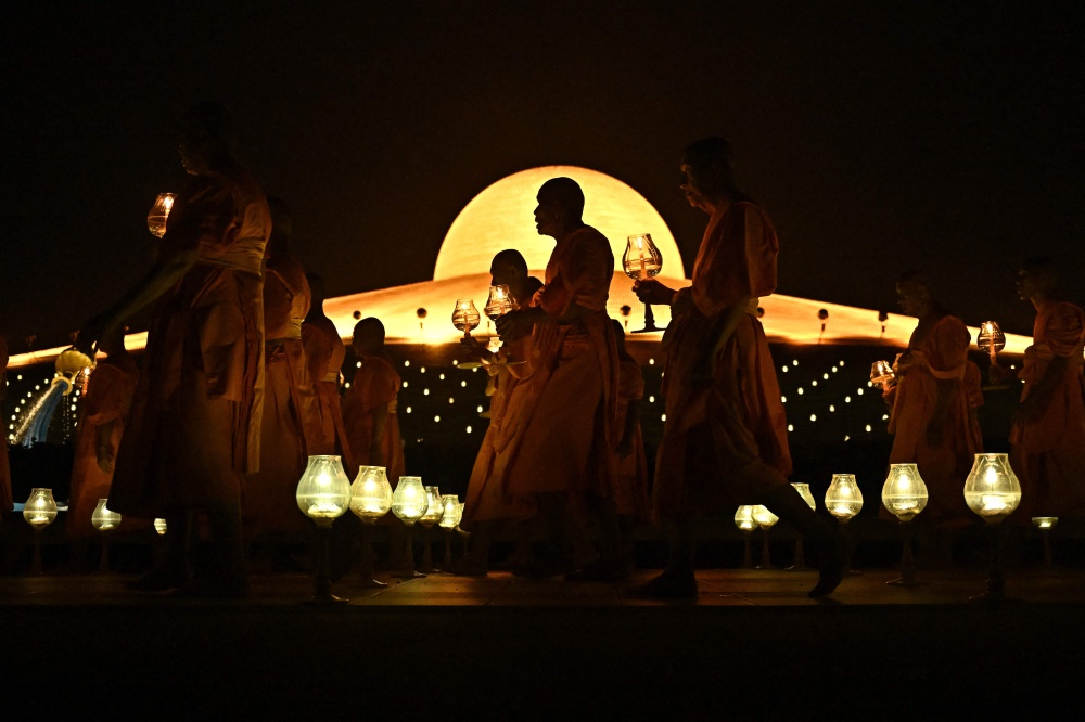 Thai monk arrested for embezzling RM38m from temple to fund illegal ...
