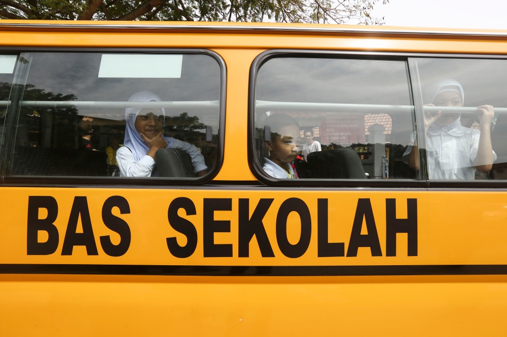School bus safety crisis: Coalition calls for mandatory association ...