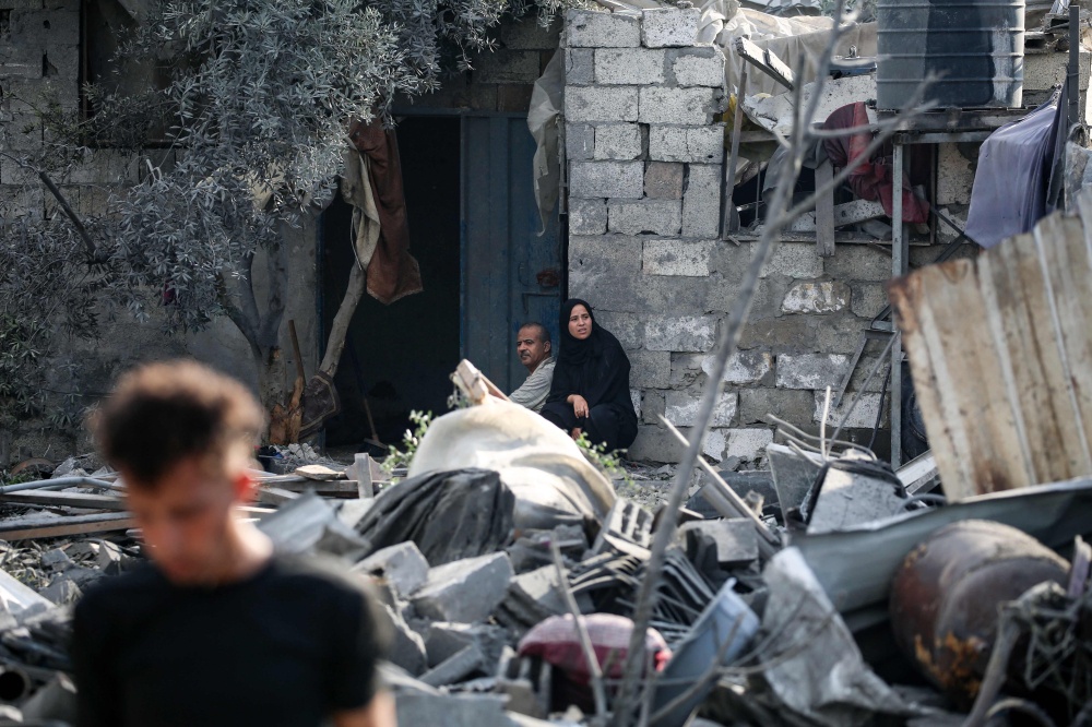 Gaza civil defence says Israeli strikes kill over 30 as truce talks ...