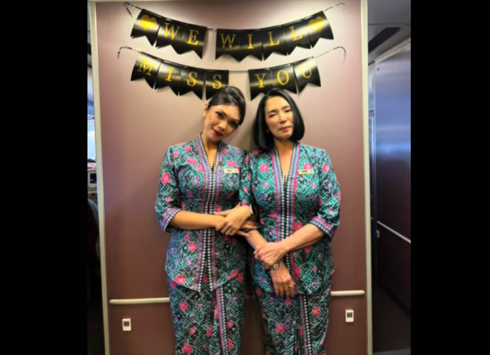 A four-decade career in the skies comes to an emotional end as Malaysia ...