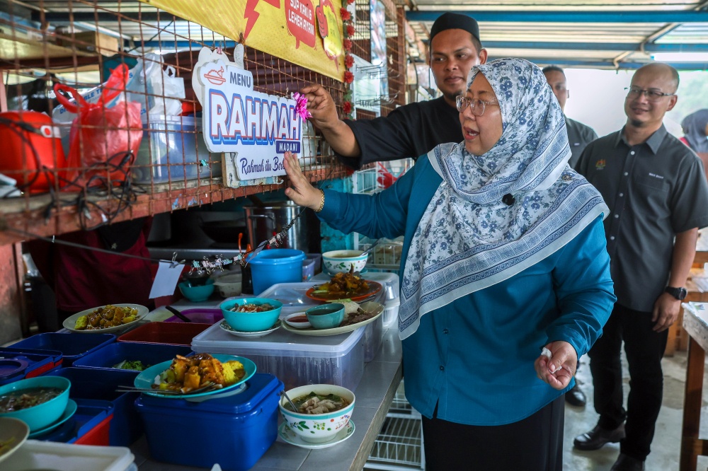 Menu Rahmah still going strong two years on: Where to find the RM5 ...