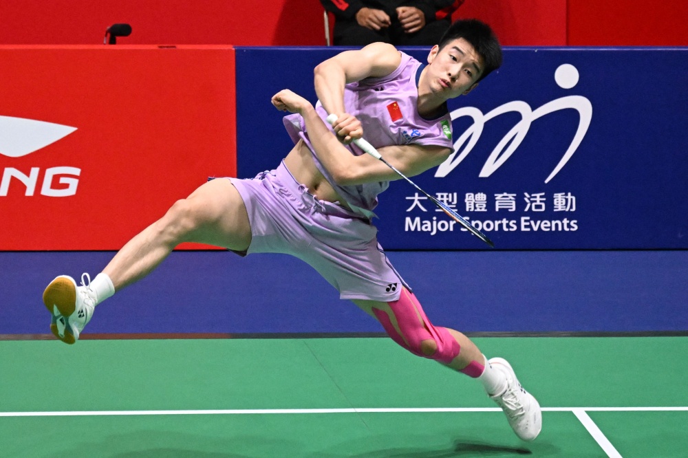 Li Shifeng beats Lakshya Sen as China dominate every final at Hong Kong ...