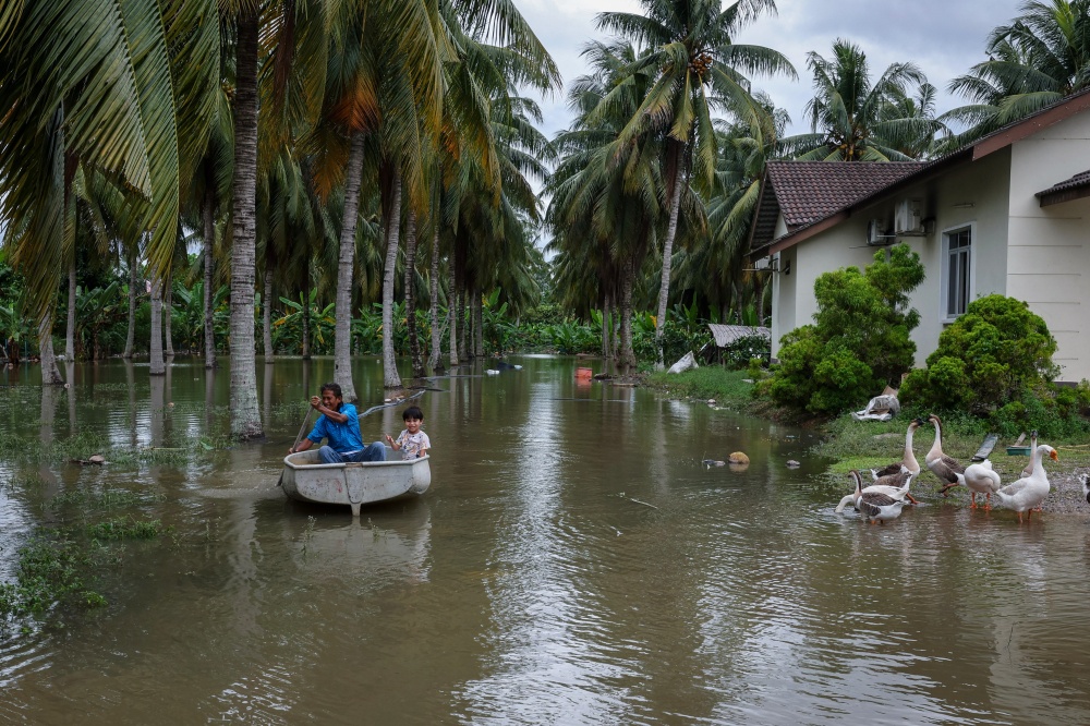 Flood victims surge to 4,252 in Perak, Kedah, Penang; evacuees housed ...
