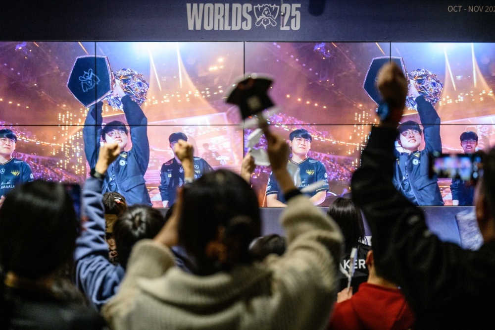 T1 make eSports history with third consecutive ‘League of Legends ...
