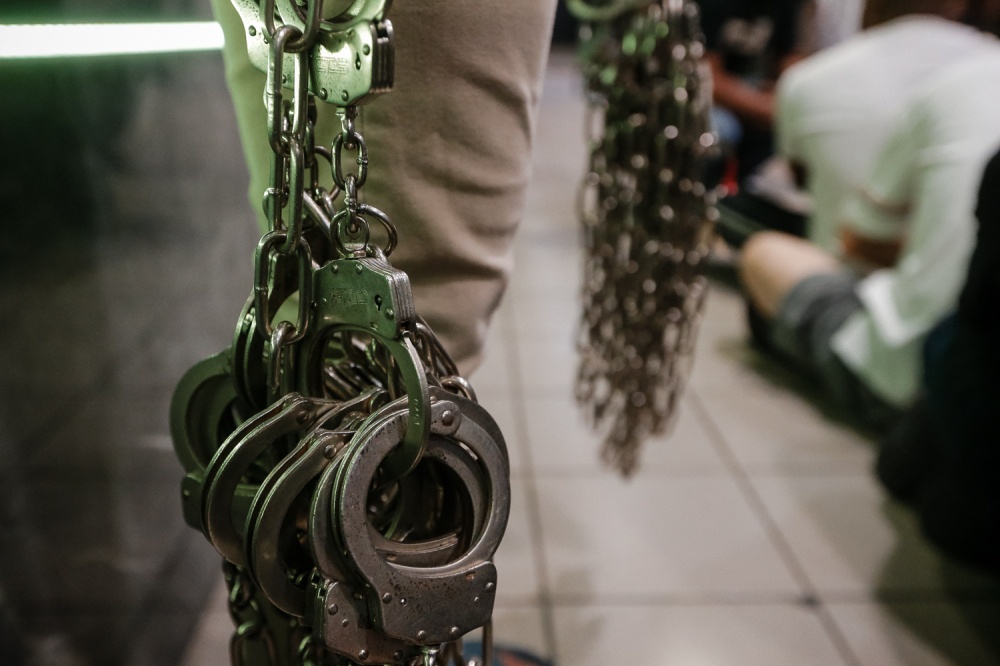 Kuching police smash MiChat ‘honey trap’ gang, six arrested