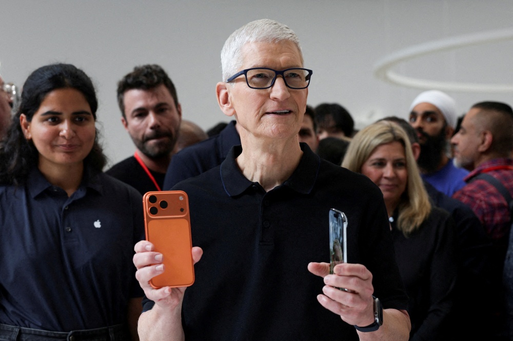 FT: Apple intensifies succession planning as Cook’s exit looms, Ternus ...