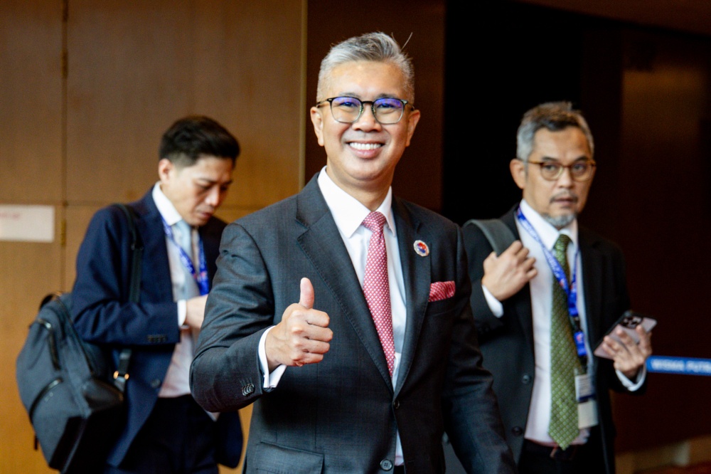 BAM president Tengku Zafrul congratulates Pearly-Thinaah on Japan ...