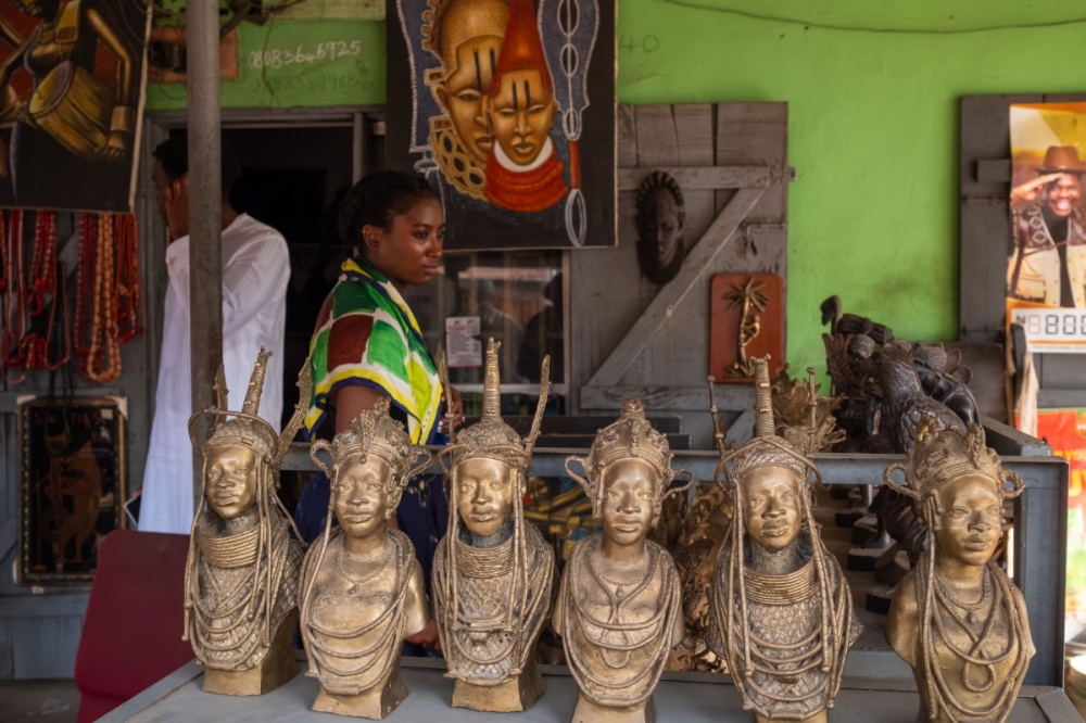 In Nigeria’s Benin City, a fading guild keeps centuries-old bronze ...