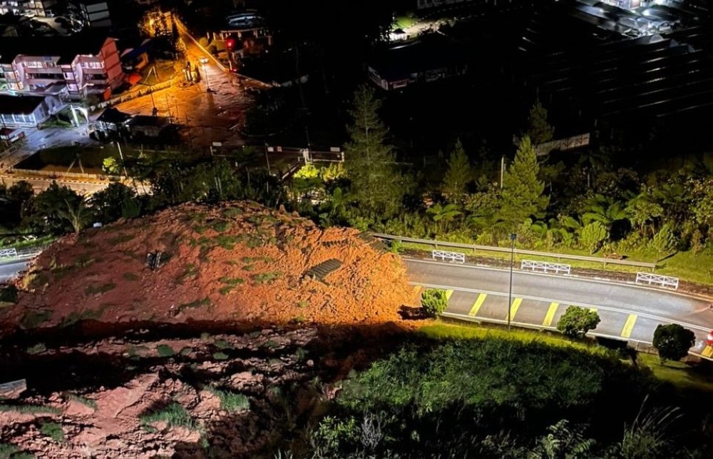 Cameron Highlands landslide: Nearly 700 residents cut off after slope ...
