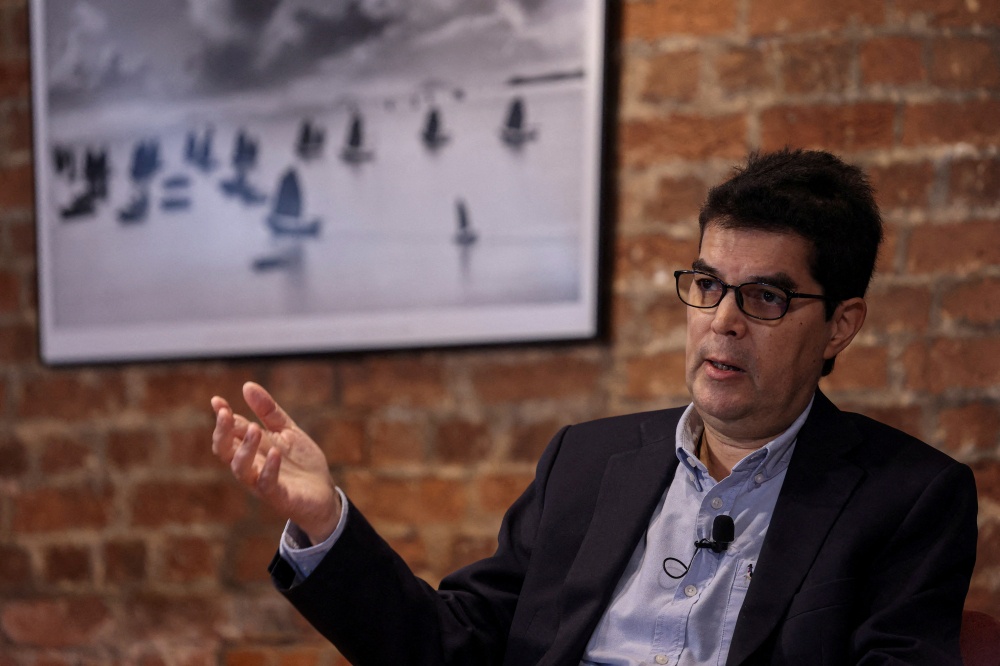 Hong Kong activist investor David Webb dies at 60 after battling cancer