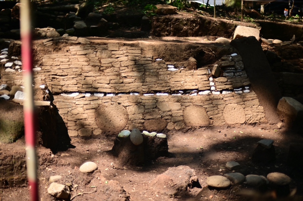 Archaeologists stumble upon ancient Mexican ruins unlike anything seen ...