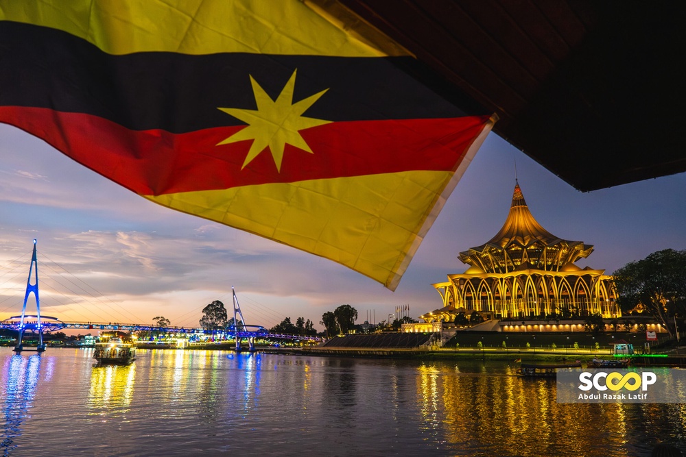 Sarawak state flag now known as ‘Ibu Pertiwi’: Abang Johari