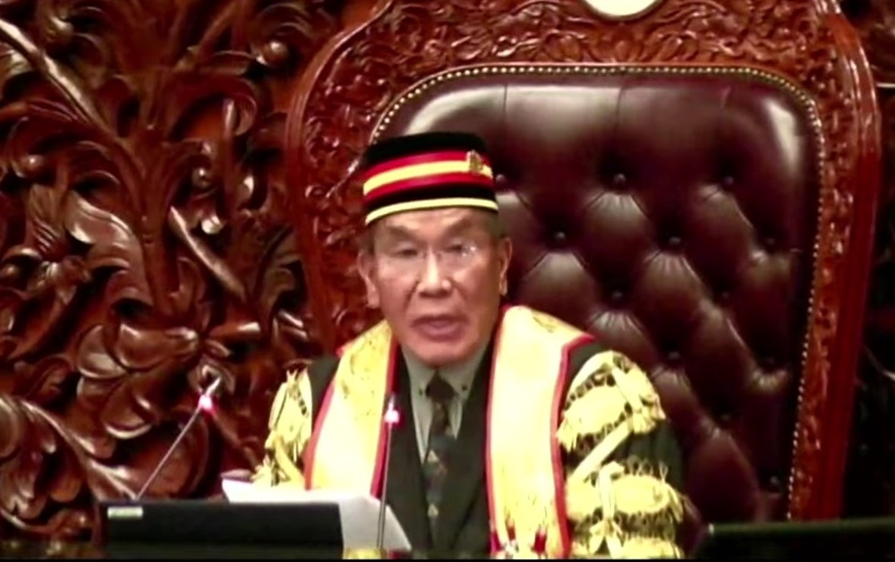 Mutang Tagal angkat sumpah Yang Dipertua Dewan Negara