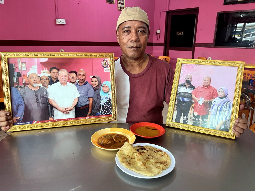 Roti canai with mutton curry, a ‘must’ whenever Sultan Ibrahim visits Muar