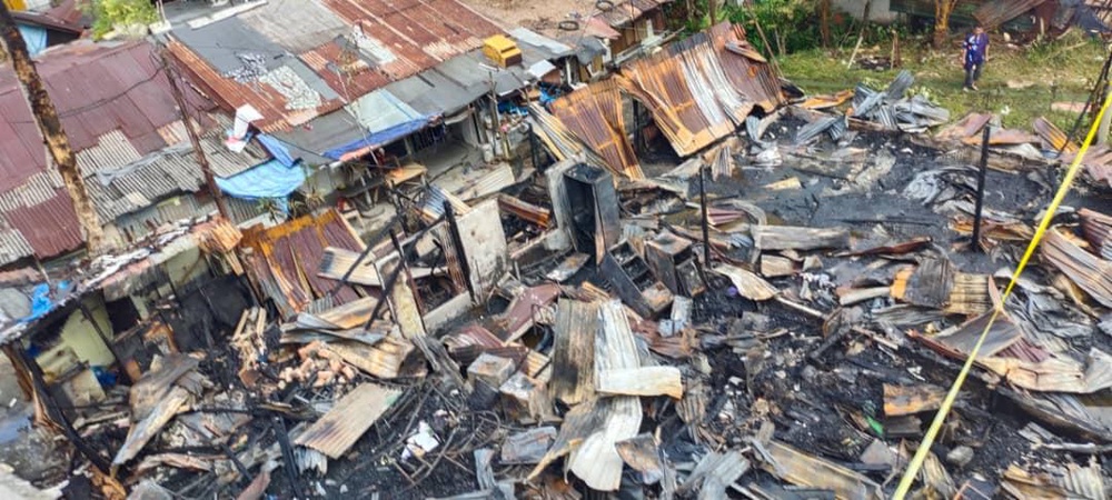 Dua rentung dalam kebakaran 16 rumah setinggan