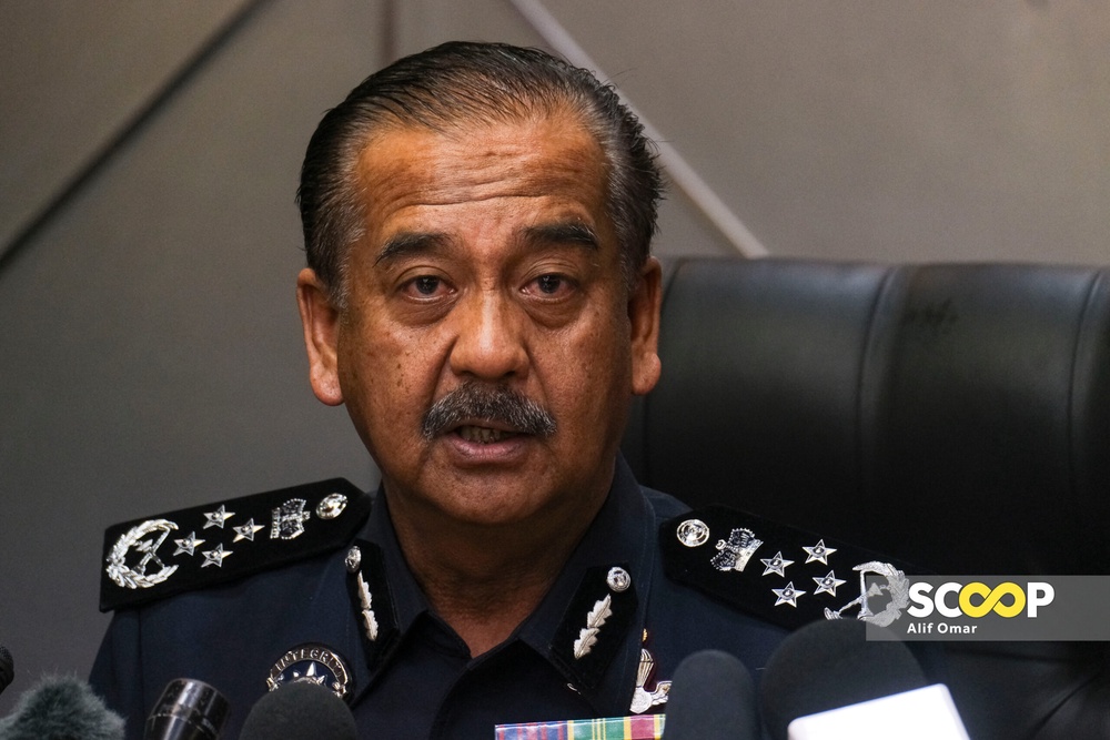 Polis buka kertas siasatan isu logo kasut mirip kalimah Allah: Ketua ... Polis buka kertas siasatan isu logo kasut mirip kalimah Allah: Ketua ...