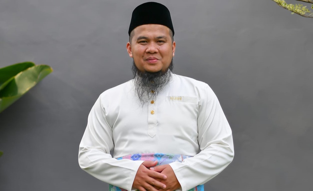 Dakwaan rogol pempengaruh Indonesia Mondy Tattoo: Kes Ebit Lew ...