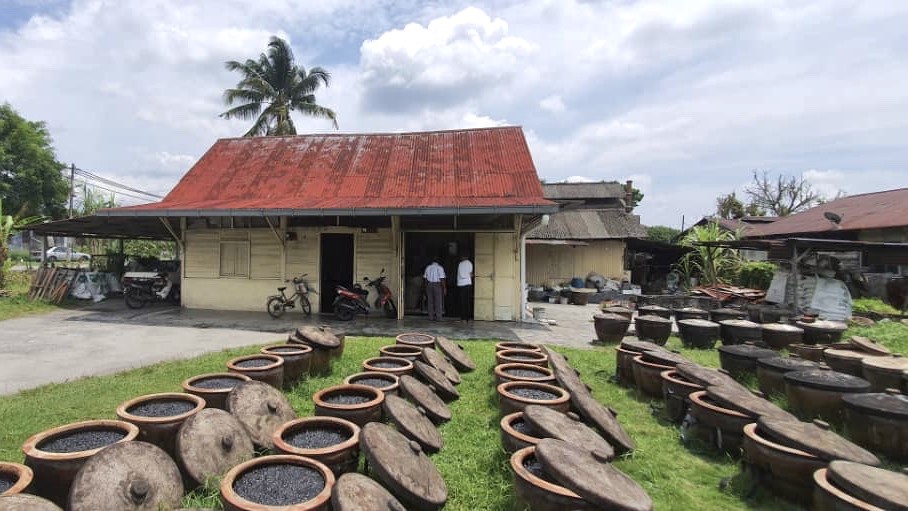 Gopeng says goodbye to beloved 111-year-old soy sauce factory Hup Teck