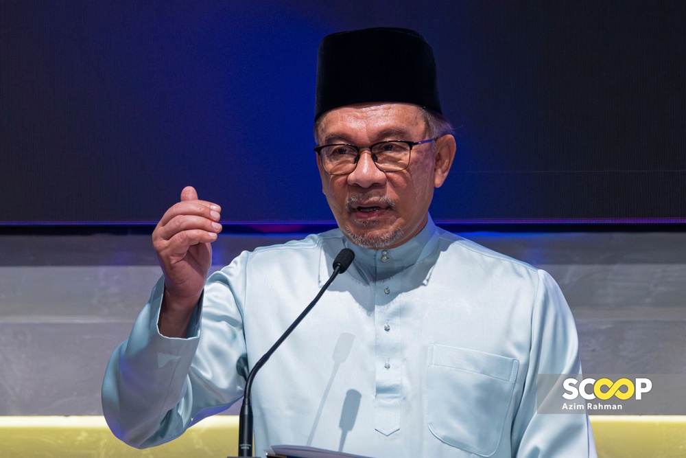 ‘Saya tak nak masuk campur, isu soal hakim, peguam negara’ kata Anwar mengenai keputusan DNAA Najib