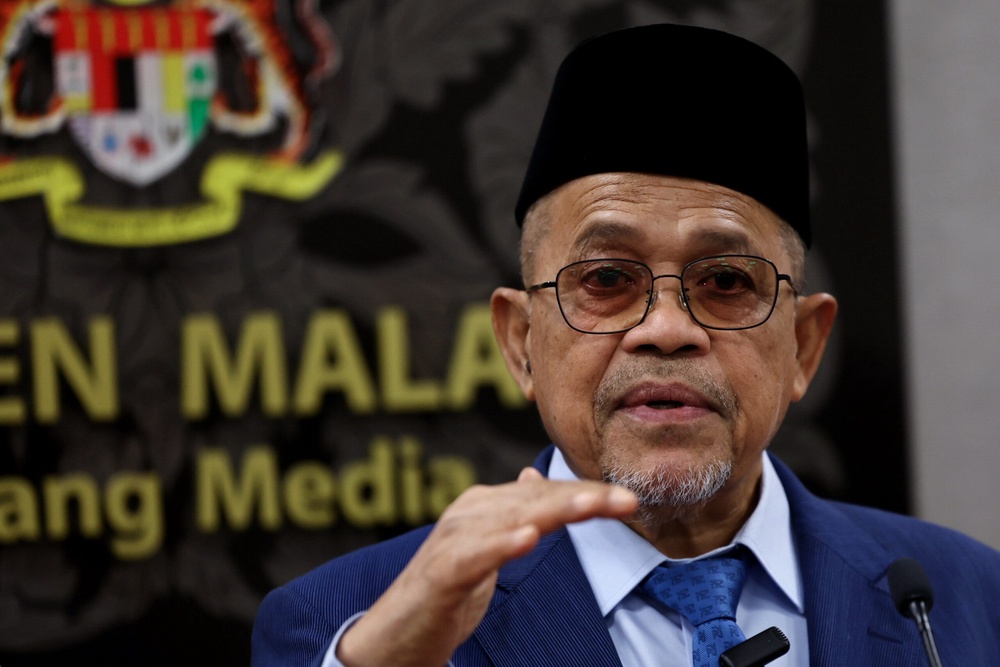 Shahidan returns to Malaysian Athletics as honorary life president