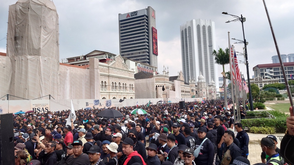 Right lessons from ‘Turun Anwar’ protest assembly – J. D. Lovrenciear