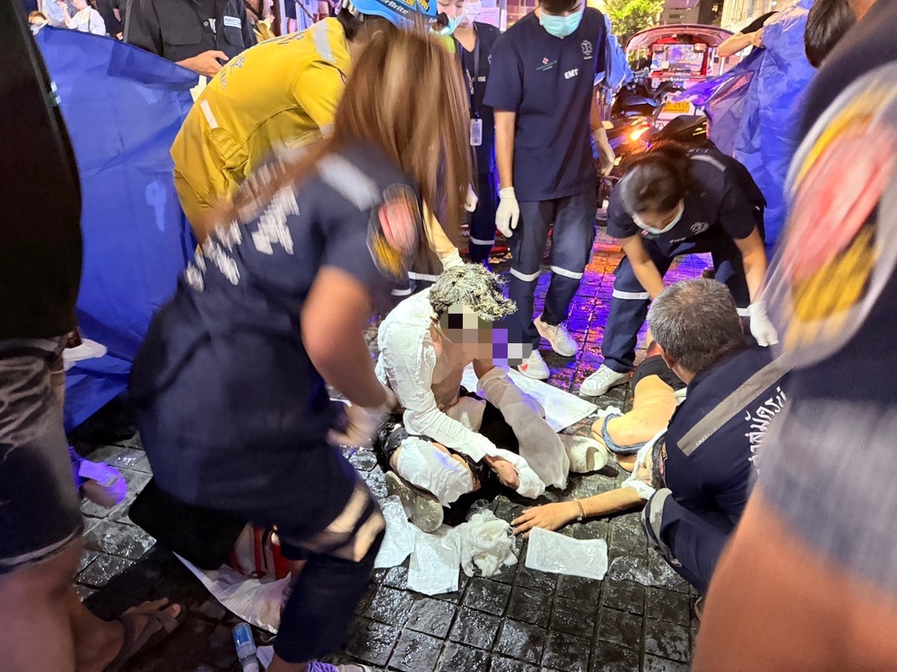 Horror at Bangkok shopping mall as two Malaysians set on fire in ...