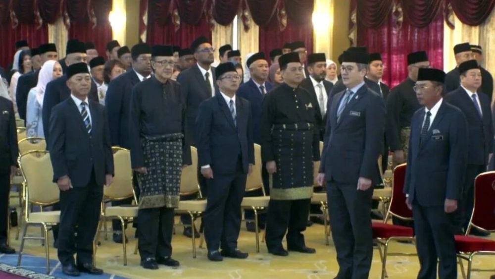 Ten sworn in as Sabah Cabinet ministers under new GRS government