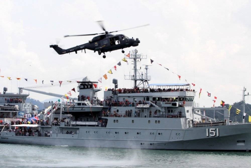 Hari terbuka tentera laut semai semangat perwira