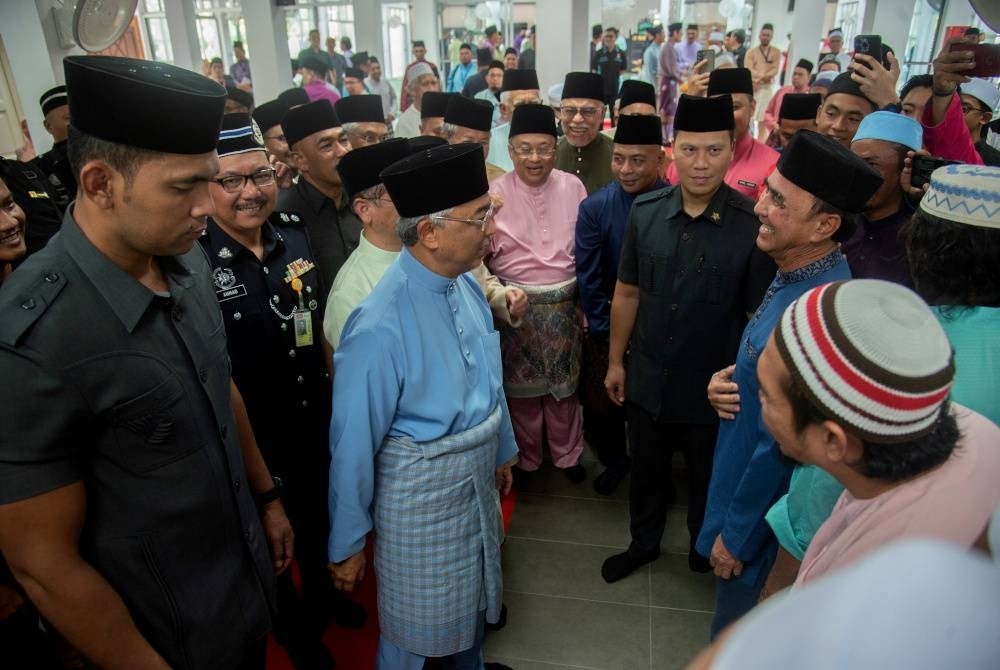 Agong Berkenan Rasmi Masjid Al Sultan Abdullah Di Labuan