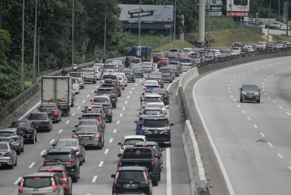 Musim perayaan bukan masa terbaik baiki jalan 'menggerutu'