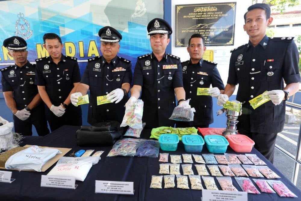 Lelaki proses jus dadah berperisa kecundang