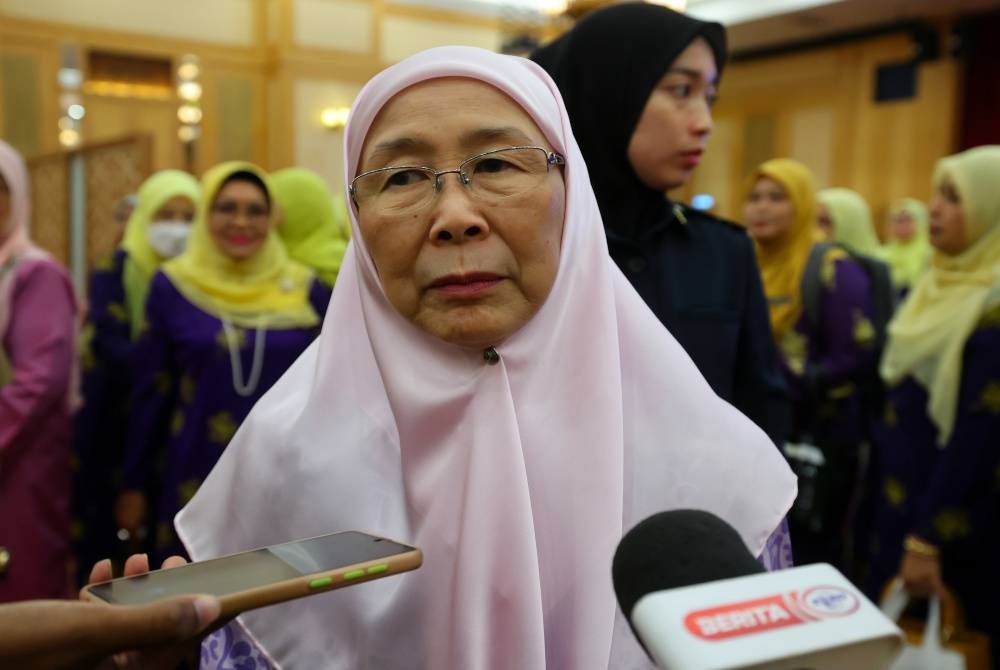 Hayati erti merdeka, hargai pengorbanan pejuang - Wan Azizah