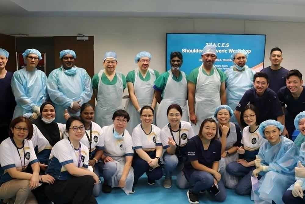 Pakar bedah ortopedik bersatu kongsi kepakaran