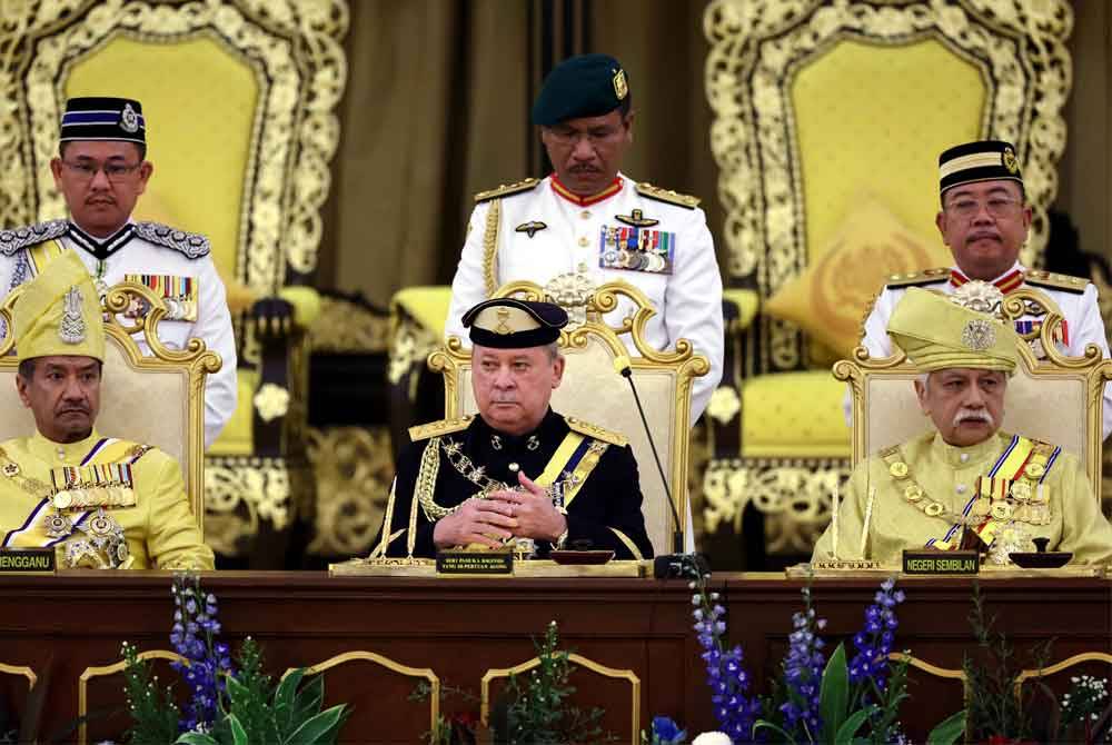 Fadillah merafak sembah tahniah kepada Sultan Ibrahim sebagai Agong ke-17