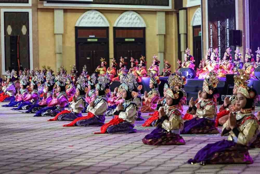 152 penari cilik gamelan di Terengganu catat rekod MBOR