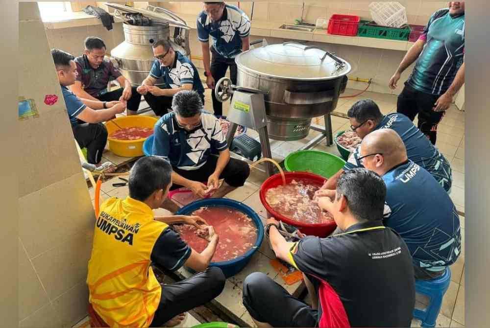 UMPSA kekal tradisi berbuka puasa makan dalam talam UMPSA kekal tradisi berbuka puasa makan dalam talam